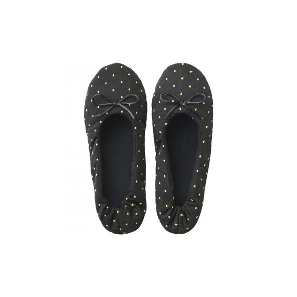 学校行事やお出かけ先、オフィスシーンはもちろん、旅先でも重宝する携帯スリッパです。巾着、スリッパともに洗濯機で丸洗いできます。