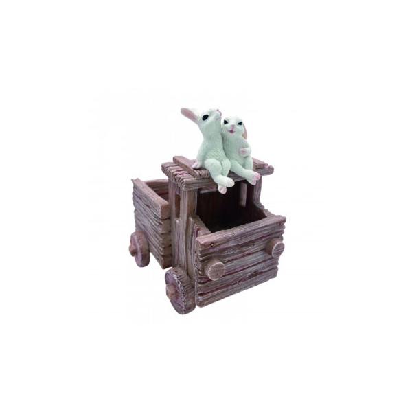 表情豊かなうさぎさんたちが織りなす、まるで絵本の1ページを切り取ったかのような、温かみのあるマスコットです。