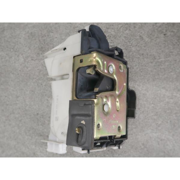 VW　Vento 1HAGGからの取り外しパーツです詳しいパーツ取り外し車両情報・商品の状態等については商品説明にてご確認お願いいたします