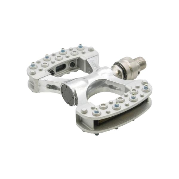 ・縦に大きな踏み面と吸盤状のグリップが特徴的な「LAMBDA」をブラッシュアップしたスパイクピン搭載モデル・オートマチックリターンメカニズムにより工具不要でペダルを簡単に脱着できるMKSオリジナル機構「イージースーペリア」を採用・フォールデ...