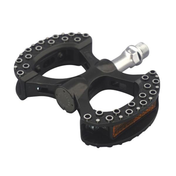 ・縦に大きな踏み面と、吸盤状のグリップが特徴の大型フラットペダル・街乗りからオフロードまでを推奨した滑りにくい大きな両面踏みタイプ・MTBやファットバイクにもおすすめ・夜間の走行も安心なリフレクター装備●ボディ： アルミニウム●側板： アル...