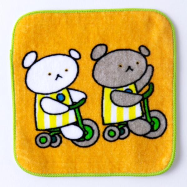 〔こぐまちゃん☆絵本〕子供の頃に読んだ絵本の「こぐまちゃん」シリーズからパイルミニハンカチの登場です！裏面に名前が書けるネームタグ付き。キッズにぴったりなハンカチです！他にも色々な絵柄があるからチェックしてみてね♪【サイズ】約15×15cm...