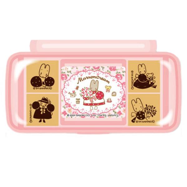 ［商品仕様］【サイズ】 収納ケース：約W69.5×H26.5×D38mm印面：約12×12mm【素 材】MDF、PS、ゴム、ウレタン、紙 【内 容】スタンプ4種入、インク色：ローズバッド［特記事項］※画像はあくまでも商品イメージになります。...