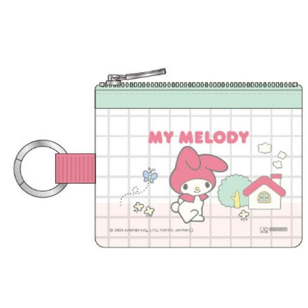 ［商品仕様］ICカードが収まるサイズのクリア素材のミニポーチ！鞄に取り付けられる便利な丸形のカラビナ付き！【サイズ】約W110×H73×D7mm【重量】約20g【材質】PVC・亜鉛合金【生産国】中国［特記事項］※画像はあくまでも商品イメージ...