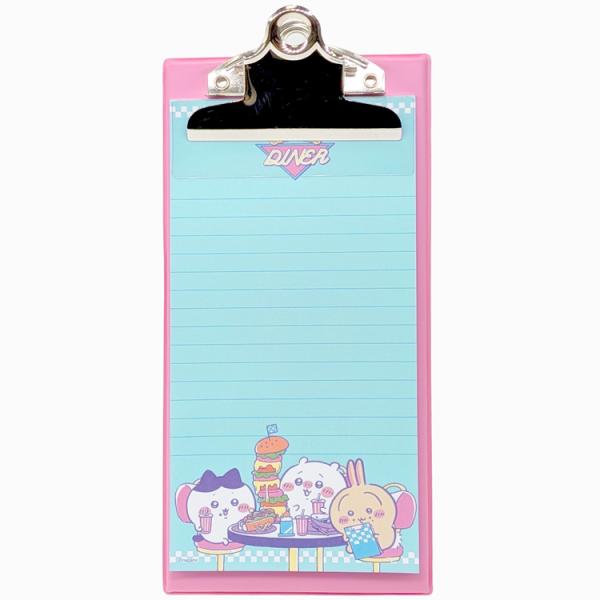 ［商品仕様］【サイズ】約W100×H230×D30mm【素材】クリップボード：PVC・スチール／メモ：紙 【本体重量】約160g【内容】本文：1柄 50枚【特長】メニュー表風のメモとクリップボードのセット【生産国】中国［特記事項］※画像はあ...