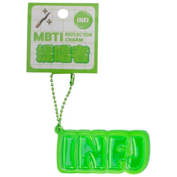 ［商品仕様］【サイズ】本体部分：W35×D3×H80mm(チェーン込みH約130mm)【素材】PVC【生産国】中国［特記事項］※画像はあくまでも商品イメージになります。実際の商品と色や仕様が異なる場合がありますので、予め御了承ください。