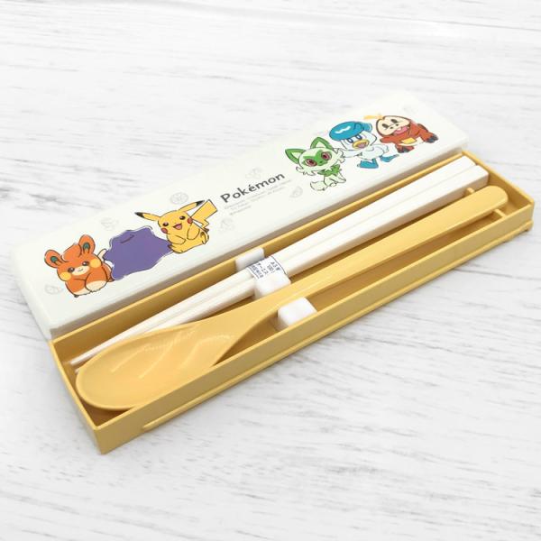 ［商品仕様］【サイズ】ケース：約H18×W191×D48mmはし・スプーン：約18cm【素材】ふた・はし：AS樹脂/ケース・スプーン：ABS樹脂/シリコンパーツ：シリコーンゴム【重量】約86g【内容】ケース1個、はし・スプーン各1本【仕様】...