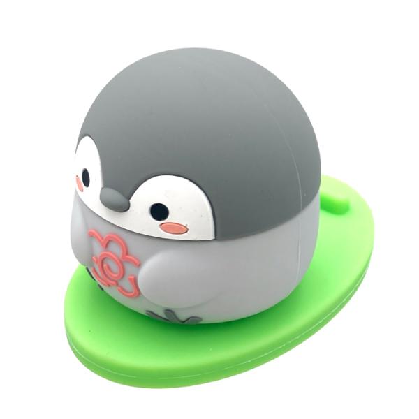 ［商品仕様］【サイズ】本体：約60×H53×95mmパッケージ：約H78×W100×D64mm【素材】シリコーン【特長】・厚み最大13mm程度までのスマートフォンに対応・スマホを支えてくれるから動画視聴やテレワークに最適♪【生産国】中国［特...