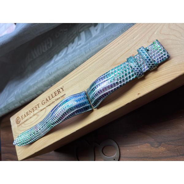 ★この商品は一点もの限定特別サービス価格での販売です。カスタマイズ、仕様変更等はできかねます。●この商品のラグ幅は20mmで製作されていますが19mmに修正可能です。ご希望の方は通信欄にご記載ください。●この商品には既成の尾錠が標準装備され...