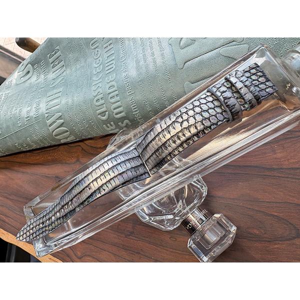 ★この商品は一点もの限定特別サービス価格での販売です。画像は色味が実物とやや異なることがあります。●この商品のラグ幅は20mmで製作されていますが19mmに修正可能です。ご希望の方は通信欄にご記載ください。●この商品には既成の尾錠が標準装備...