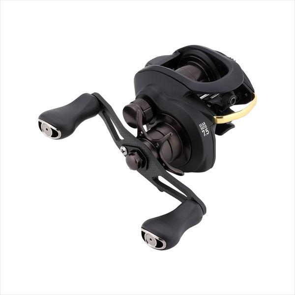 自重140gと「極限まで削ぎ落とした軽さ」を実現しつつ、アルミフレーム＆ギアサイドカバーが過酷なフィールドでも圧倒的な安定感を発揮。淡水から海水領域まで幅広いターゲットを狙い撃つ、クロスピアシリーズの新基軸。