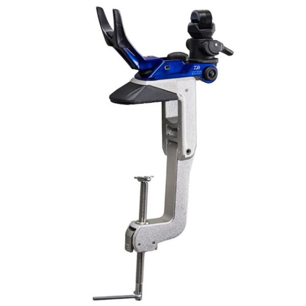 更に強く！スタイリッシュに！船用竿掛け決定版！適合ハリス10号まで。タテ・ヨコの付け替えは首振り台袋ネジを緩めるだけで楽々変更、船べりを選ばない切り替え方式。アームは水平から上方向16度まで角度調整ネジを操作し調整可能。左右に3段階、計50...