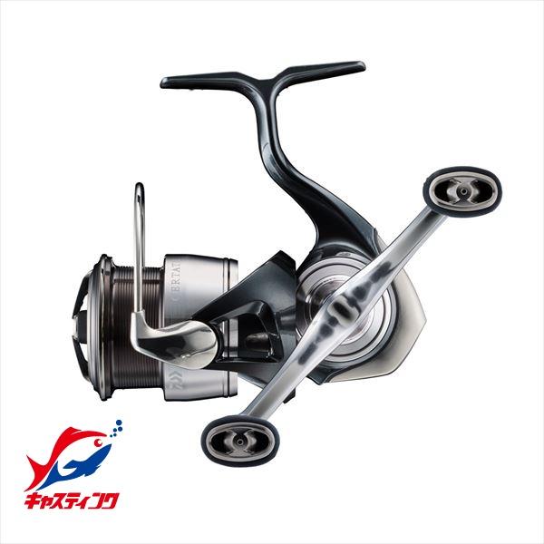 ゆるぎない信頼を。感性と共鳴する歓びを。いつまでも愛着を持って使い込んでもらえるようなスピニングリールを創りたい。すべてのアングラーのために。目指したのは、使い手を選ばない快適な操作性、不安を感じさせない確かな剛性。CERTATEに込められ...