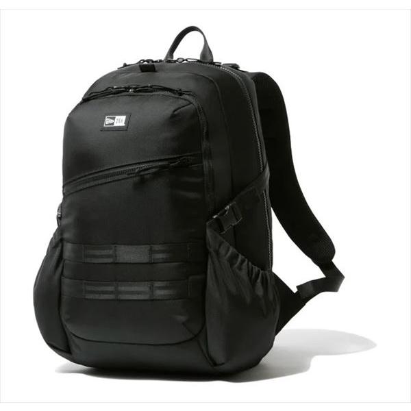 オーバル型のシルエットが特徴的なアーバンパック。立体的な裁断によりカジュアルなルックスに仕上がったシルエットです。タウンユースからアクティビティまで幅広く活躍します。