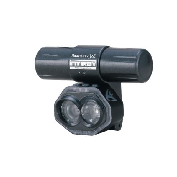 このチェストライトこそ、理想形。ズレない、ブレない、安定設計の充電式チェストライト。10種類の明かりがナイトゲームをさらに快適に！アジングのカリスマ・家邊克己が釣り用ライトに望んだのが、機動力、長時間使用、そして、明るさ。充電式リチウム電池...