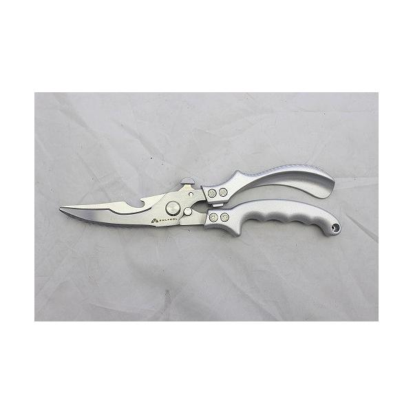 ・切れ味抜群のステンレス刃。・重厚な刃先は硬い骨やヒレもラクラク切断。・アジ、サバなどの中小型魚から鯛、青物などの大型魚にも対応・便利なウロコ落とし付き。・軽量スタイリッシュで握りやすいアルミ製グリップ部。・安心のロック機構付き。