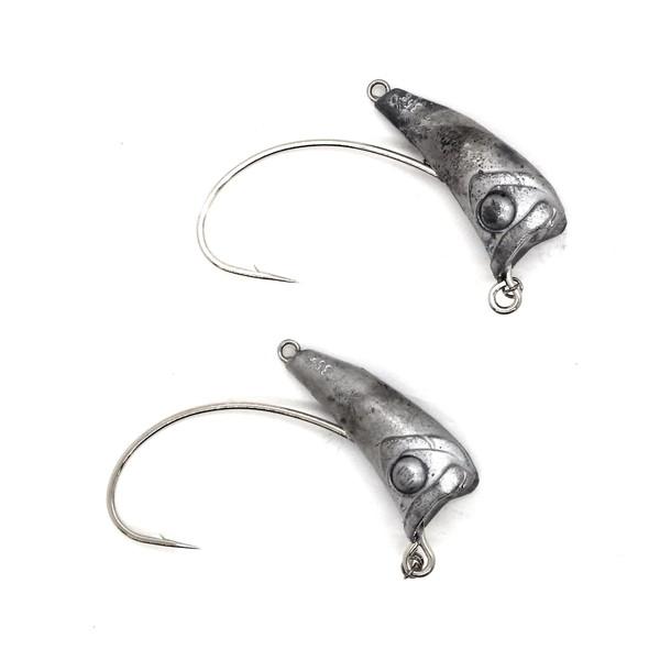 ターゲットに口を使わせるよう、フロントからアンダーにかけ、ザグリ加工でフォールスピードを可能な限り抑制!! また、フッキング率ＵＰの為、スイミング時には水平姿勢キープでフォール＆スイミングの釣り共にカバー。 ワームキーパー付属で、ワームのズ...