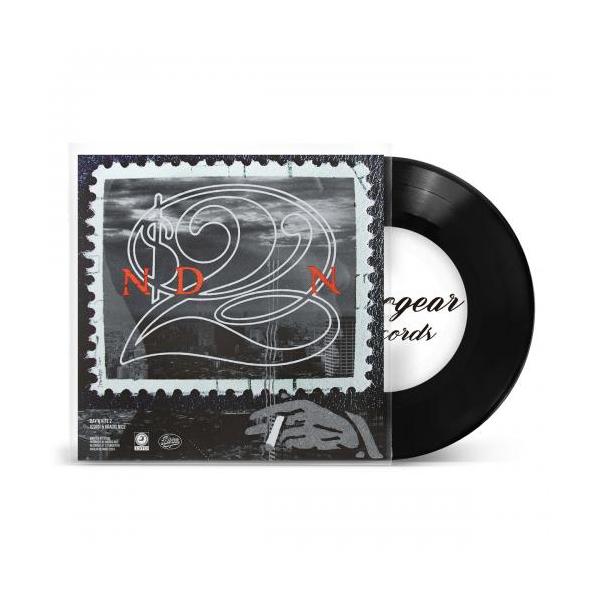 2024年にDogear RecordsよりリリースされたISSUGI &amp; GRADIS NICEのアルバム『Day'N'Nite 2』収録の"XL"へKID FRESINOが新たに参加したリミックスが待望のアナログ化!【2026年...