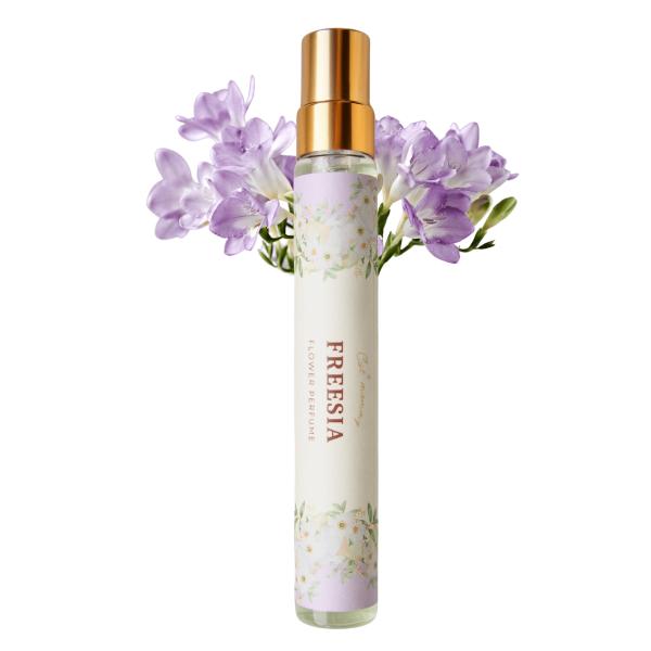 【プロ調香師が追求した、フリージアの花の香り】最初から最後までフリージアの優しい香りに包まれる。【天然香料、自然由来の香料を使用】調香師自ら、香料を厳選。市販の香水で使われることが多い「化学成分の合成香料」は一切入っておりません。【香害の心...