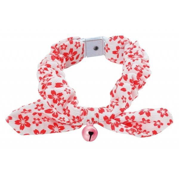 人気の和柄を採用した、シュシュです。左右に力が入ると、外れる安心仕様のバックルを採用しています。反射鈴付きです。適応首回りサイズ：17〜24cm【ネコポス便利用条件】代引き不可首輪は5個まで対応致します。複数を買い物かごに入れますと送料が6...