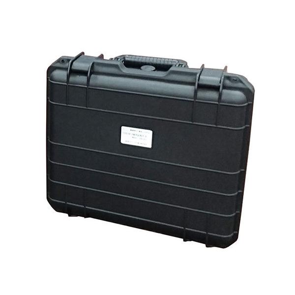 電源の供給なしに川水などを浄水し、飲料水を生成。 ●ポータブルタイプで持ち運びも簡単 　逆浸透膜方式の浄水システム。アタッシュケースに全てを収納できます。 ●EMERGENCY-Hは手動で浄水 　アタッシュケースに付いているハンドルを回すだ...