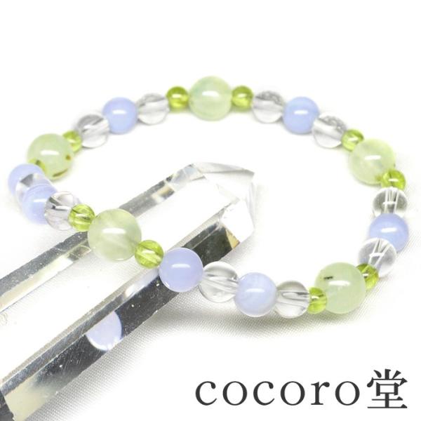 爽やかな色合いが春らしい♪周りに好かれるあなたへ☆新生活を応援してくれるブレスです！※石サイズ　水晶：約6mm玉 ブルーレース：約6mm玉　ペリドット：約4mm玉 プレーナイト：約8mm玉※天然石のため、表面に目立たない程度の凹み・クラック...