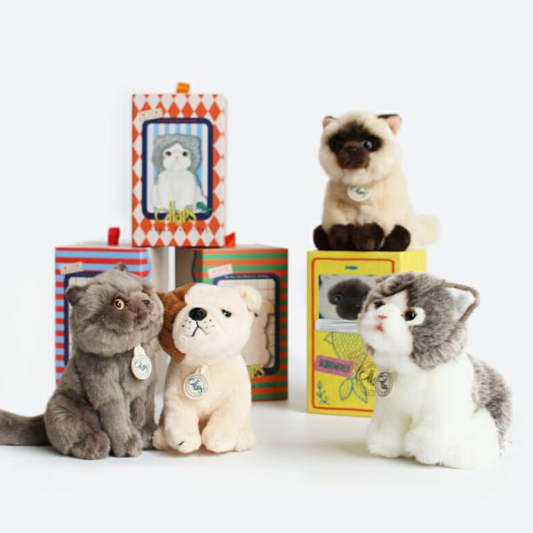 ぬいぐるみ ネコ イヌ ブリティッシュショートヘア スコティッシュフォールド シャム猫 ブルドッグ ギフトボックス入り オランダ B.T. CHAPS ビーティーチャップス 17cm in Giftbox