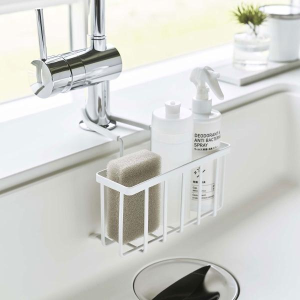 ・ブランド：YAMAZAKI（山崎実業）/日本・ジャンル：スポンジホルダー・主な素材：スチール ユニクロメッキ 粉体塗装（本体）/シリコーン（カバー）・生産国：中国・サイズ：約W203xD185xH140mm（本体）/約W198xD63xH...