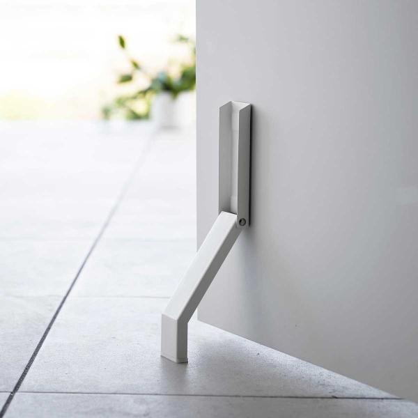 ・ブランド：YAMAZAKI（山崎実業）/日本・ジャンル：ドアストッパー・主な素材：スチール 粉体塗装/マグネット/シリコーン・生産国：中国・サイズ：約W45xD70xH280mm（使用時）/約W45xD40xH170mm（収納時）・重量：...