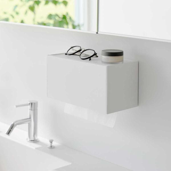 ・ブランド：YAMAZAKI（山崎実業）/日本・ジャンル：ペーパータオルホルダー・主な素材：ABS樹脂（本体）/ポリカーボネート、PET、ポリウレタン（フィルムフック x2）・生産国：中国・サイズ：約W260xD136xH136mm（本体）...