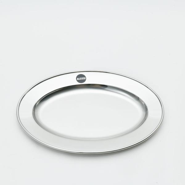 商品名：オーバルサービングプレートブランド：ALESSI（アレッシィ）デザイナー：Ettore Sottsass（エットレ・ソットサス）サイズ：約 40×27 cm素　材：ステンレス※メーカー化粧箱はございません。※ALESSIロゴの丸いシ...
