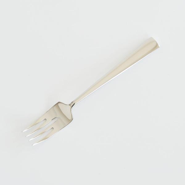 商品名：Asta フィッシュフォークブランド：ALESSI（アレッシィ）デザイナー：Alessandro Mendini（アレッサンドロ・メンディーニ）サイズ：約 長さ 18.5 cm素　材：18/10ステンレス鋼※メーカー化粧箱はございま...