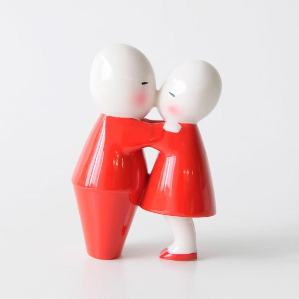 商品名：フィギュア I VALENTINIブランド：ALESSI（アレッシィ）デザイナー：Marcello Jori, LPWK（マルセロ・ジョリ）サイズ：約 4×7×10 cm素　材：磁器※ハンドデコレーションのため、塗りムラなどある場合...