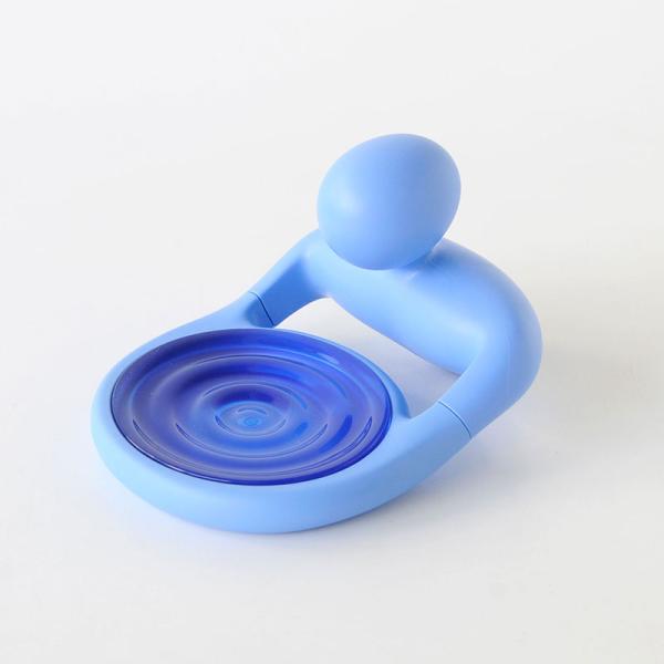 商品名：Antonio S 石鹸入れブランド：ALESSI（アレッシィ）サイズ：約 15.5×18.5×12 cm素　材：熱可塑性樹脂※メーカー化粧箱はございません。※底の部分に凹みやスレが見られる場合がございますが不良品ではございません。...