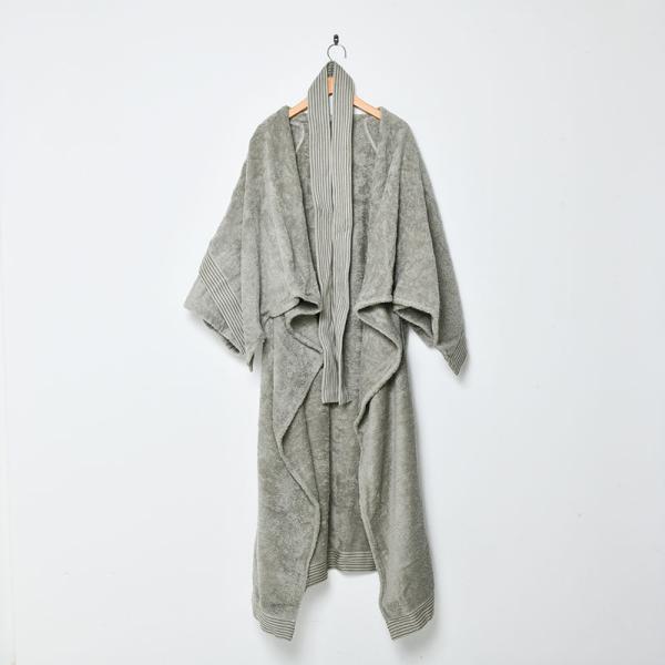 商品名：IL BAGNO ALESSI コットンバスローブブランド：ALESSI（アレッシィ）素　材：コットン※メーカー化粧箱はございません。※ご覧頂く環境により色・素材の見え方などが実際の商品と多少異なることがございます。