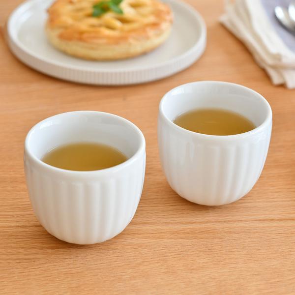 スウェーデン王族の称号を持つシグヴァルド ベルナドッテ（Sigvard Bernadotte）はジョージ ジェンセンの初期コラボレーション相手となったデザイナーのひとりでした。 機能主義の潮流に強く影響を受けたベルナドッテ（BERNADOT...