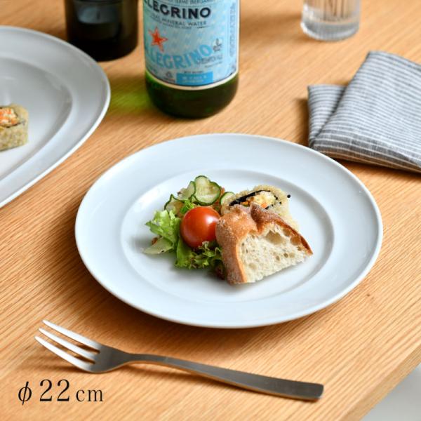 商品名：KOPPEL ランチプレートブランド：Georg Jensen（ジョージジェンセン）デザイナー：ヘニング コッペルサイズ：約 直径 22 cm × 高さ 2.3 cm素　材：ホワイトポーセリン制　作：2023年※食洗機OK※ご覧頂く...