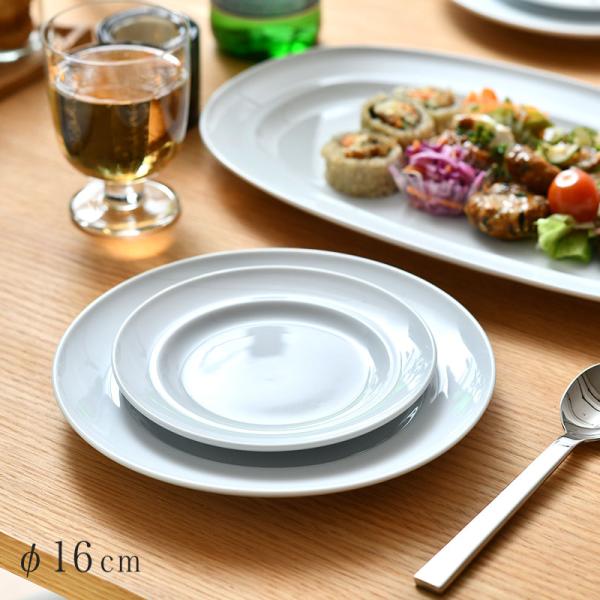 商品名：KOPPEL サイドプレートブランド：Georg Jensen（ジョージジェンセン）デザイナー：ヘニング コッペルサイズ：約 直径 16cm × 高さ 2 cm素　材：ホワイトポーセリン制　作：2023年※食洗機OK※ご覧頂く環境に...