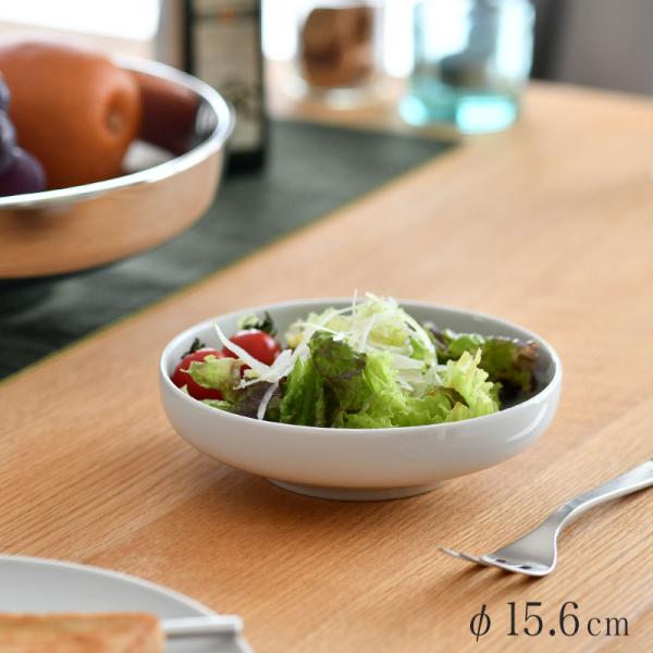 商品名：KOPPEL ブレイクファストボウルブランド：Georg Jensen（ジョージジェンセン）デザイナー：ヘニング コッペルサイズ：約 直径 15.6 cm × 高さ 4.6 cm素　材：ホワイトポーセリン制　作：2023年※食洗機O...