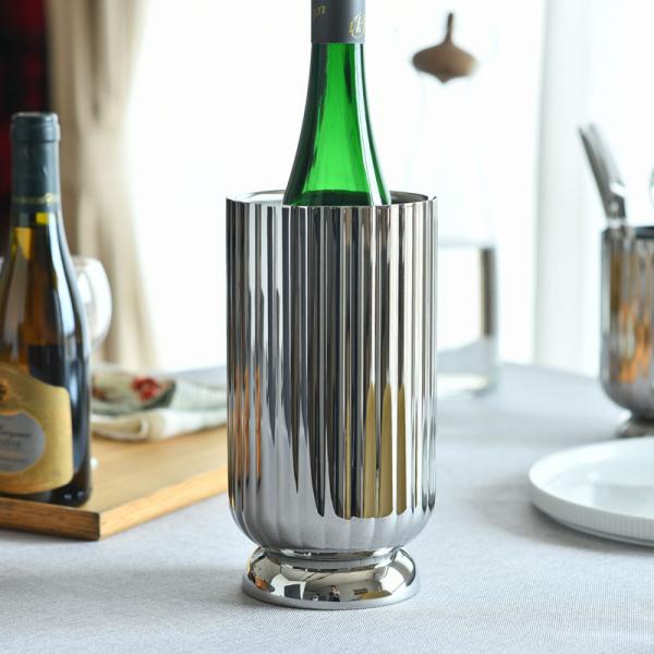 商品名：BERNADOTTE ワインクーラーブランド：Georg Jensen（ジョージジェンセン）デザイナー：シグヴァルド ベルナドッテサイズ：約 直径 11.6 cm × 高さ 21.8 cm素　材：ステンレススティール（ミラー仕上げ）...