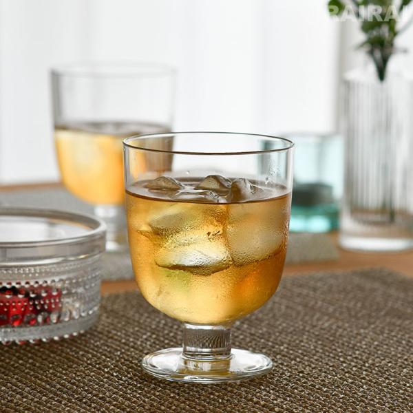 マッティ・クレネルがデザインしたレンピは、カジュアルな場でも特別な時にでも映える、ユニバーサルにデザインされたグラスです。すっきりとした脚付き型のデザインが、エレガントな軽さとたっぷりの容量を両立していると同時に、積み重ねて収納することがで...