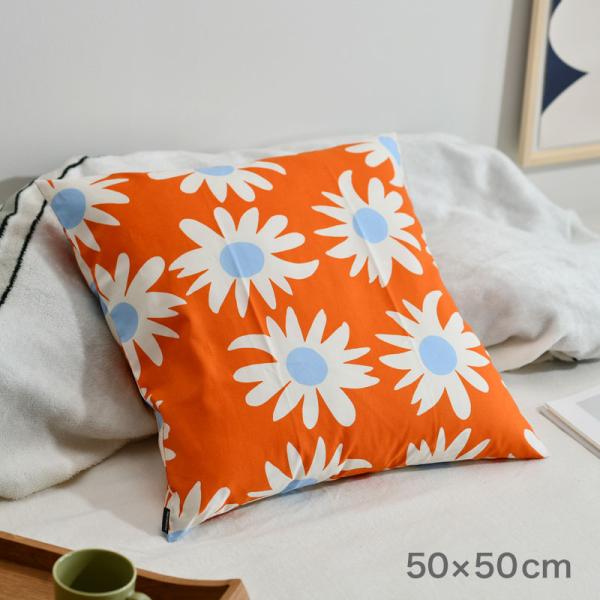商品名：Rakastaa クッションカバーブランド：marimekko（マリメッコ）テキスタイルデザイン：Maija Isolaサイズ：約 50 cm × 50 cm素　材：100 ％ コットン※綿花を摘み取った際に取り除くことが出来なかっ...