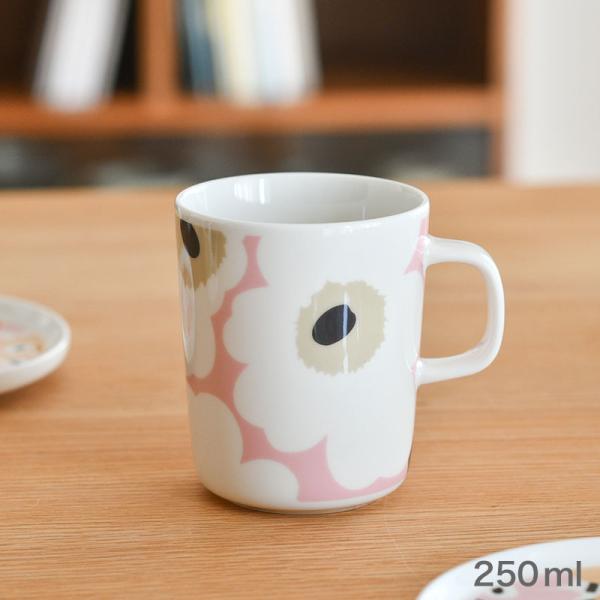 商品名：UNIKKO マグカップ 250mlブランド：marimekko（マリメッコ）テキスタイルデザイン：Maija ja Kristina Isolaサイズ：約 直径 8 cm × 高さ 9.5 cm／容量 250 ml材　質：磁器※食...