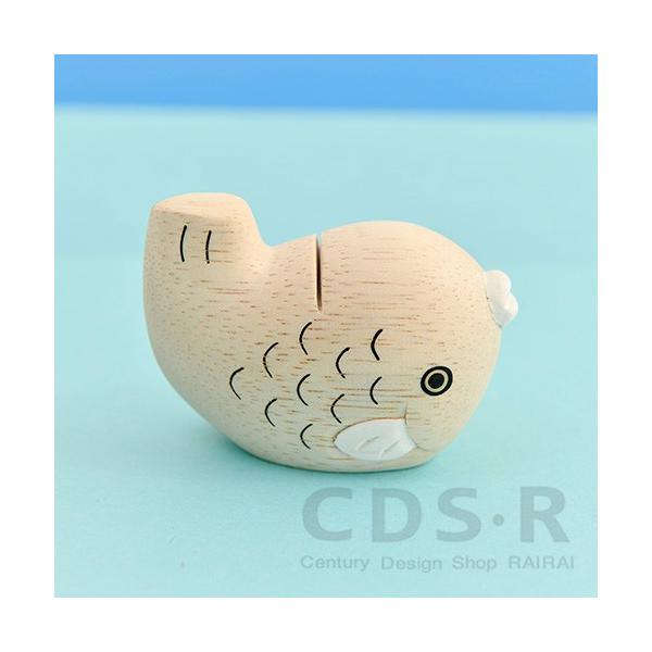 自然な風合いを楽しめるナチュラルな雰囲気が魅力の木製オブジェ。「ENGIMON」シリーズの「たい」です。日本に伝わる縁起がよいもの「えんぎもん」をモチーフにデザインされました。こちらは日本のお祝い事には欠かせない縁起物、鯛がモチーフです。く...