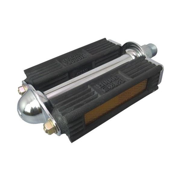 ■昔は郵便局や新聞配達などの実用自転車に採用されていた、伝統的なゴム製ペダル■リフレクター付き■ボディ：スチール■側板：ゴム■サイズ：W100xL73■軸サイズ：9/16■踏み面：両面■ベアリング：ボールベアリング■トウクリップ装着：不可■...