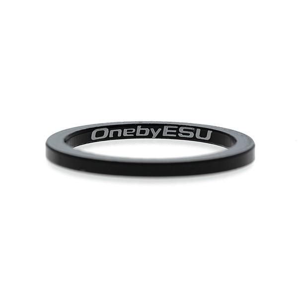 ●商品概要：●外径 :29.5mm●内径 :1"(25.4mm)ヨゼフステムの外径にジャストフィットする 1 インチステムスペーサー。カラーもステムと同色仕上げ。●メーカー名：OnebyESU/ワンバイエス●※商品のデザイン、仕様、外観、は...