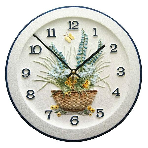 Made In Germanyのウォールクロックです。●サイズ：２９ｃｍ（幅）×２９ｃｍ（高さ）×５ｃｍ（厚さ）●材質：セラミック、メタル●色：ホワイトベース、マルチカラー●ムーブメント：クォーツ●電源：単３電池×１●Terrastudio...