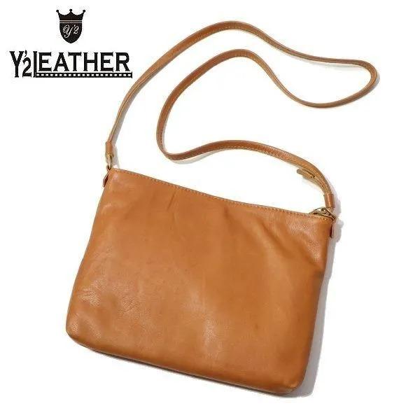 【素材】ステアハイド(牛革)日本製【カラー】CAMEL【商品説明】キズ・銀面のスレ・トラなど、革のデメリットとされていた部分をあえて使用し、革本来の表情を楽しんで頂こうと始まった新素材の” Natural Scar Steer”(ナチュラル...