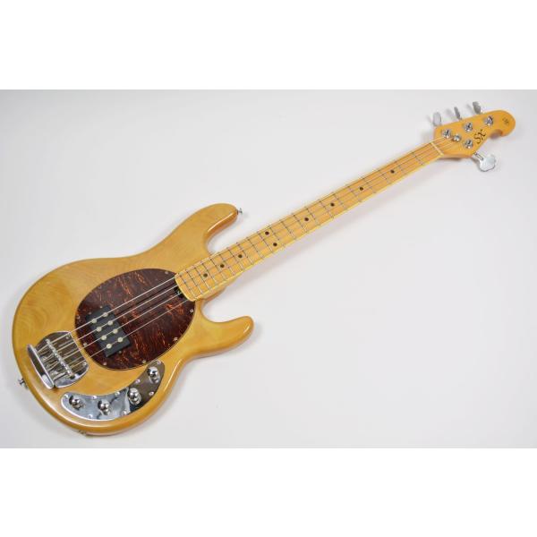 SX SBG-2の中古が入荷しました！！スティングレイタイプの人気モデル！電池ボックスのパネル欠品、傷や打コンあり、金属パーツの汚れやくすみ、塗装の白濁が見られますが、現状ネック、電気系統の状態良好、フレットの残り山も多く、トラスロッドも余...