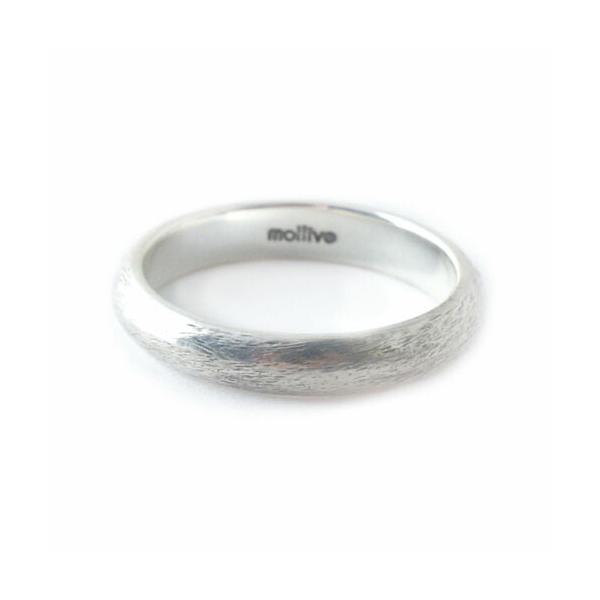 モリーヴ・ブラッドベッセルリングXL・シルバージュエリー感あふれる大人のシンプルアクセサリー、mollive(モリーヴ)。オーガニックな作風と心温まる造形が特徴。環境保護に売り上げの一部を寄付する等の活動もしているブランド。ブラッドベッセル...